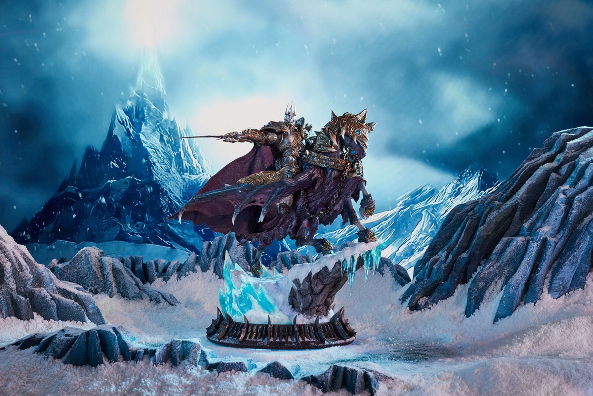 Mô hình Blizzard Entertainment - Lich King x Invincible